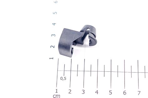 Hood Hinge Clip