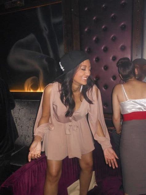 How To Be A Karaoke Hostess Domi