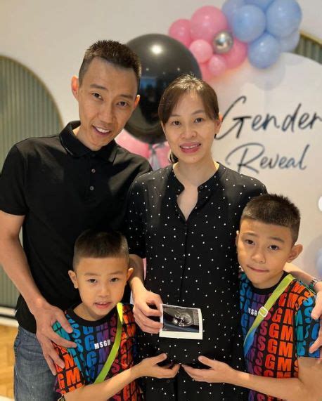 Terima Kasih Isteri Tersayang Untuk Semua Pengorbanan Datuk Lee Chong Wei Timang Cahaya Mata