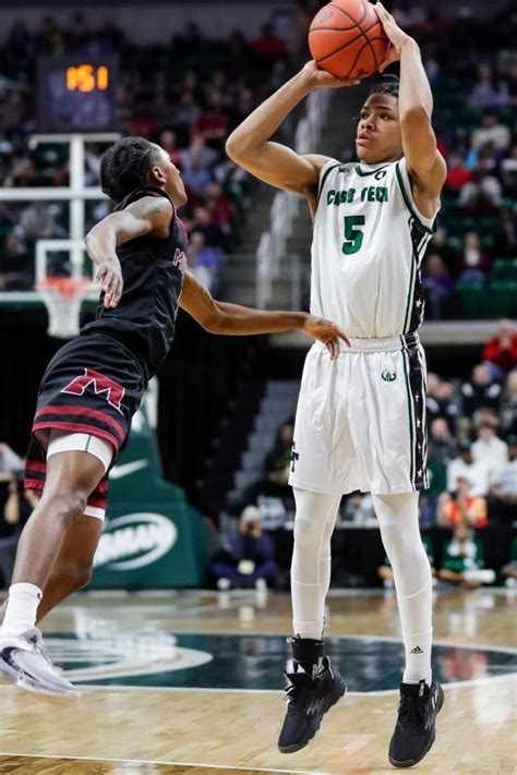 Detroit Cass Tech Takes Division 1 Boys Basketball Title In Physical
