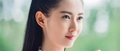 新版倚天屠龙，陈钰琪“郡主妆”与祝绪丹“初恋妆”谁更胜一筹？赵敏眉毛角色