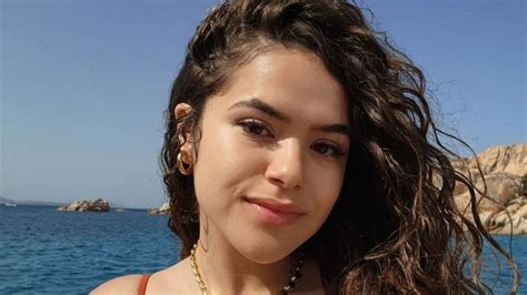Maisa Silva hipnotiza a web ao tomar sol biquíni finíssimo e corpo escultural