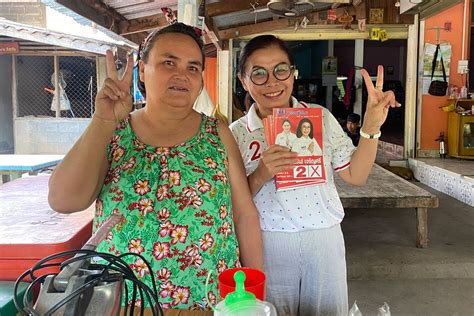 ในประเทศ ‘มนพรผู้สมัครสส นครพนม‘เพื่อไทยเดินเท้าหาเสียงเคาะประตู