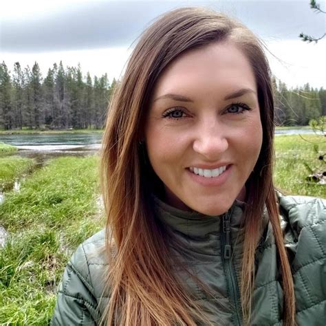 Julie Brackens Instagram Twitter And Facebook On Idcrawl