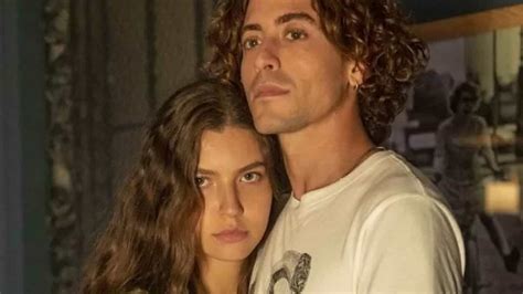 Alanis Guilen E Jesuíta Barbosa Negam Namoro