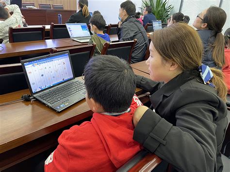 童老师的少儿编程启蒙课—从海底世界到脚步错觉
