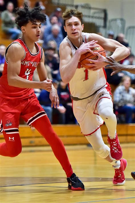 Mount Sinai Mustangs Outrun Amityville Warriors Tbr News Media