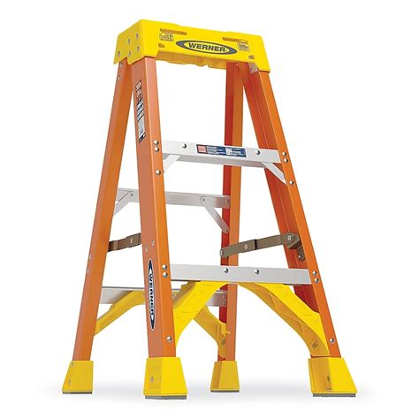 Werner 3 Fiberglass Step Ladder 300 Lbs Capacity 6203 Image 1