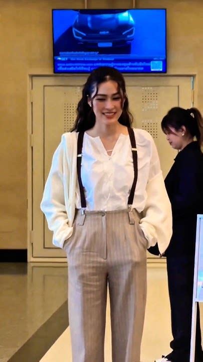 หลิงหลิงสมฉายา นางงามไก่ย่าง วิชวลแห่งจักรวาลเกิร์ลเลิฟ ยอดพีระมิดเมะ โพซ้ายแห่งชาติ หลิงหลิง