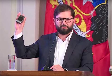 Los magnates de la tecnología mundial junto a Trump y el celular de