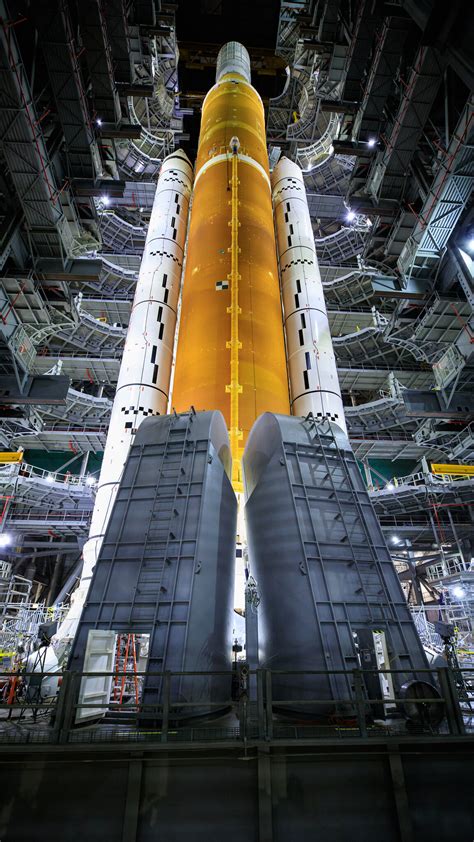 Nasa Vehicle Assembly Building Rain Cloud The Dizzying View Inside