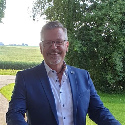 Thomas Aschoff Vertriebsmitarbeiter Innendienst Hti Eisen Rieg Kg