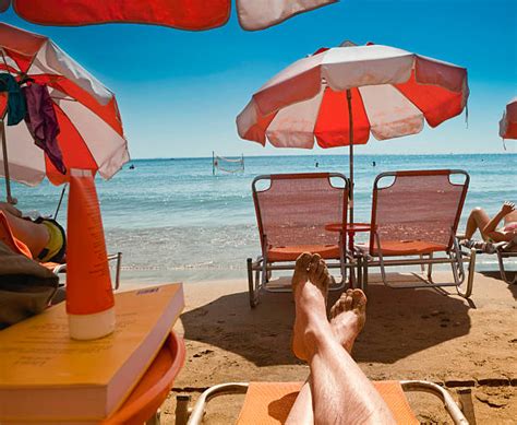 Более 41 900 работ на тему Crowded Beach стоковые фото картинки и