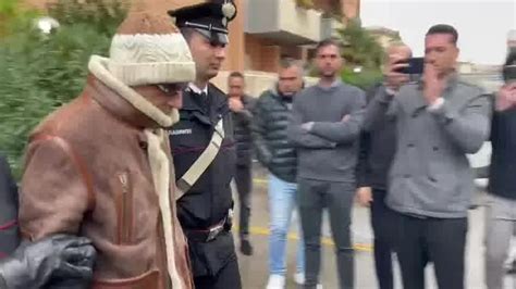 Messina Denaro Investigatori A Caccia Del Covo E Dei Fiancheggiatori
