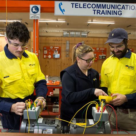 Certificate Iii Electrotechnology Electrician Uee30811 Apprentice