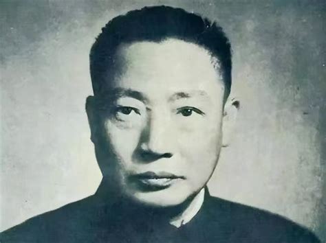 蔣介石離開大陸前，命令毛人鳳處決三人，毛人鳳心中顫抖不敢動 每日頭條