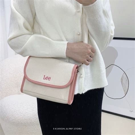 【fjstore】韓國代購🇰🇷 Lee 帆布 掀蓋小包 側背包 肩背包 小包 包包 斜背包 帆布包 蝦皮購物