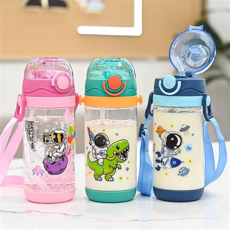 ขวดนม ขวดน้ำของเด็ก ถ้วยฟางที่น่ารัก ขากวางอ่อนซิลิโคนน่ารัก ความจุขนาดใหญ่ 600 มล Th