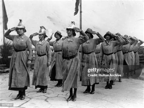 Ww1 British Uniforms Photos And Premium High Res Pictures Getty Images