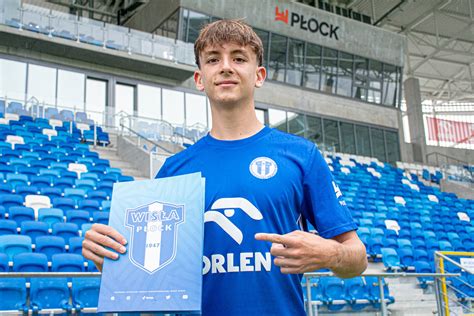 17 Letni Jakub Lejman Podpisał Profesjonalny Kontrakt Z Wisłą Płock