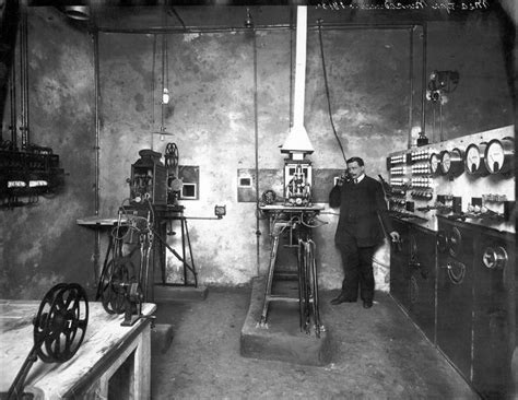 В декабре 1913 года петербургские газеты сообщили об открытии нового ...