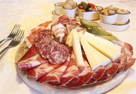 Aperitivo Toscano Vino Da Abbinare