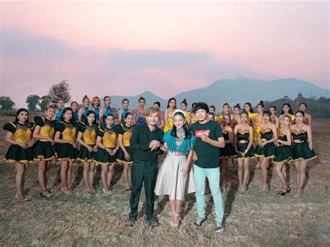 នាយចឺម ៖ងាកទៅឡង់សេកូនក្រមុំនាងអ៊ីត សារព័ត៌មាននគរធំ