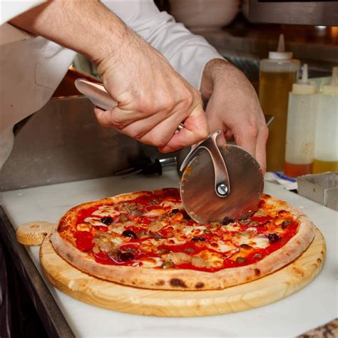 sur Roulette à Pizza en Acier Inoxydable Découpe Pizza Poignée Ergonomique Couteau à Pizza