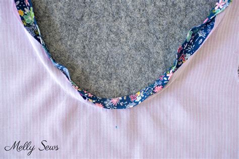 How To Sew Bias Tape On Curves Step By Step Guide Melly Sews
