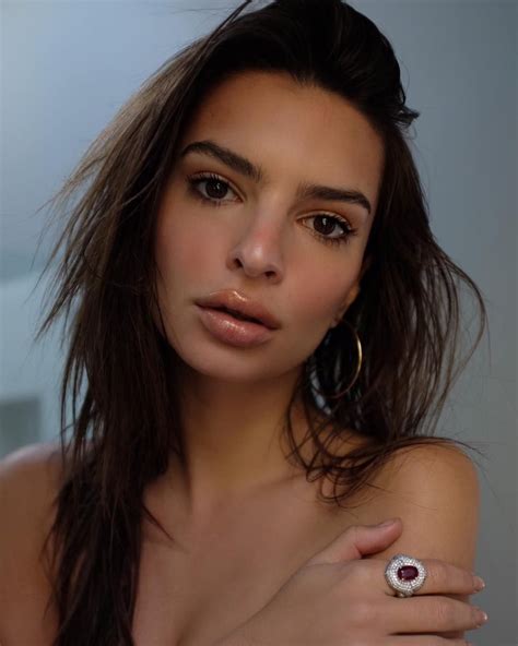 Emily Ratajkowski Sexy 17 Photos GIF PinayFlixx Mega Leaks