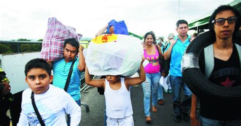 베네수엘라·콜롬비아 국경 다시 열려 휴지와 설탕 살 수 있다