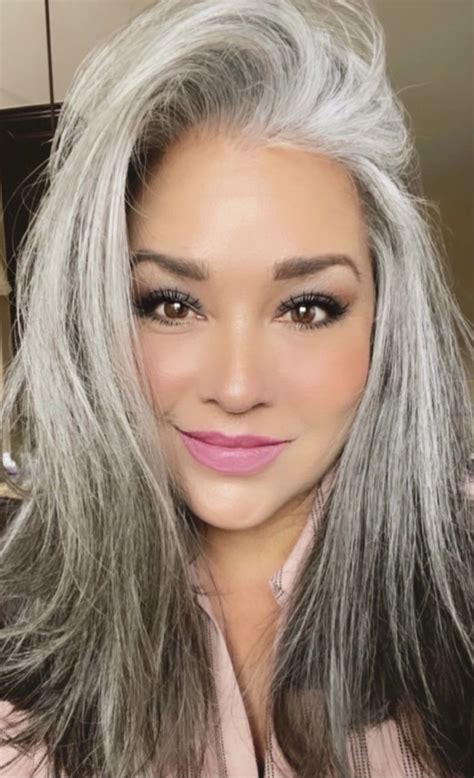 Pin By Gail Hollingsworth On Gray Hair Dont Care Natural Gray Hair