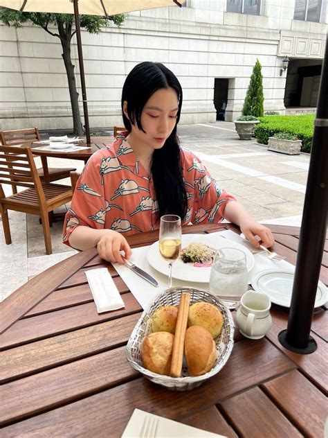 戌一 いぬいち On Twitter 店内が満席だったので一旦テラス席へ通されたが 店員さん「すみません、この後雨の予報みたいなんです