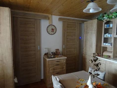 Chaloupka Na Konci Sv Ta Zase O Krok D L