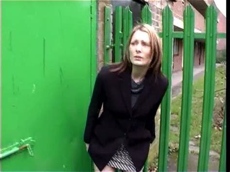 Sneakypee Enter The Best Outdoor Desperation Pissing Siterip Page