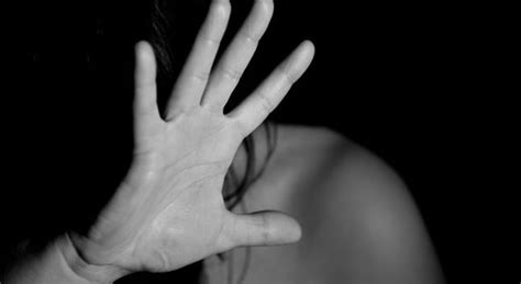Costretto A 11 Anni A Fare Sesso Col Papà E La Matrigna Non Volevamo