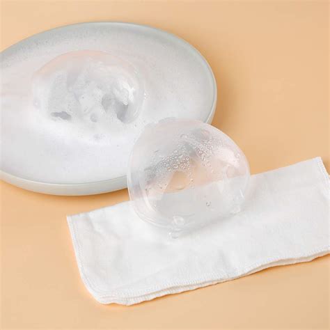 Haakaa Ladybug Breast Milk Collector Silicone Milk Savers Breast