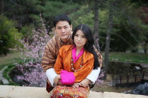 Hrh Ashi Chimi Yangzom And Dasho Sangay Wangchuk Bhutan Königin