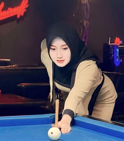 Pin Oleh Ronald Andhika Di Baju Untuk Dipakai Gadis Berotot Gaya