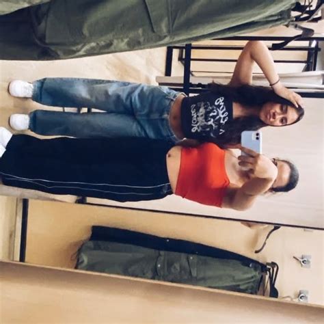 Ellia Elliatsp • Threads Say More