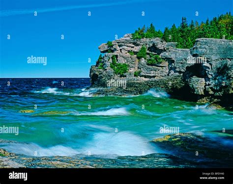Kalksteinen Felsen Am Ufer Der Georgischen Bucht Indian Head Cove