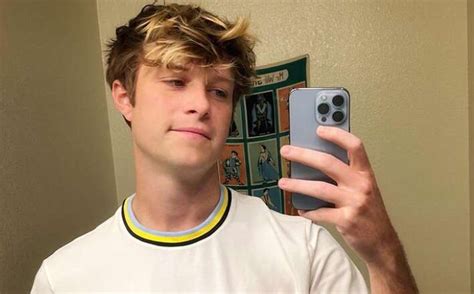 Tyler Barnhardt Bio Height Girlfriend Gay Partner Age Net Worth