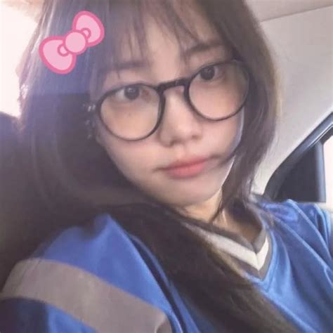 瓦伦蒂娜困了 marceline xd Threads Say more