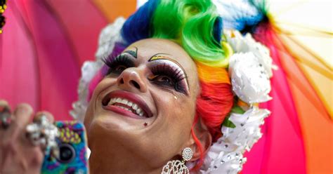 Florida Asks Us Supreme Court To Allow Its Anti Drag Law To Take Effect