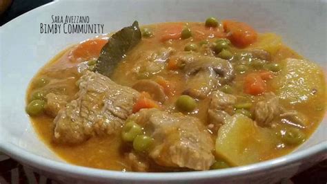Spezzatino Di Vitello Con Patate Piselli Carote E Funghi