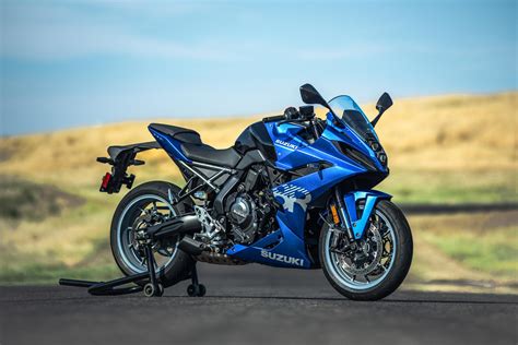 일상을 스포츠로 스포츠를 일상으로 2024 스즈키 Gsx 8r 국내 정식 출시 스즈키 코리아 Suzuki Korea