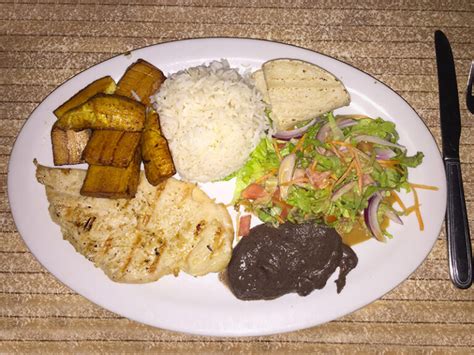 El Casado Tico Una Delicia Costarricense EScape