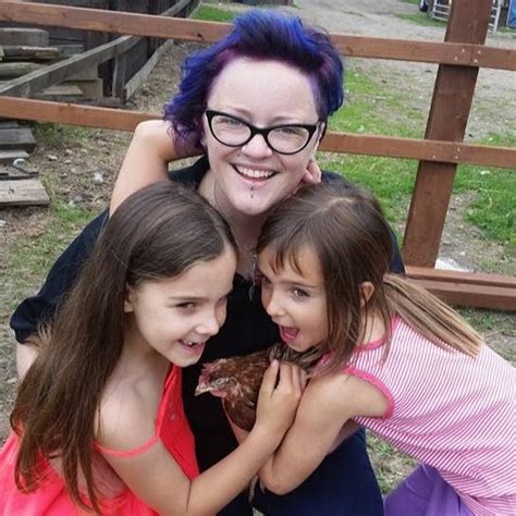 Danielle Mills Youtube