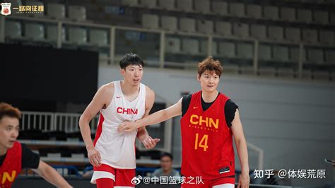 中国男篮再做调整，曾凡博三人离队仅剩14人，两人处于淘汰边缘 知乎