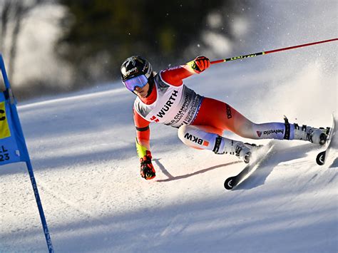 Géant Lara Gut Behrami En Embuscade Shiffrin Mène Rfj Votre Radio
